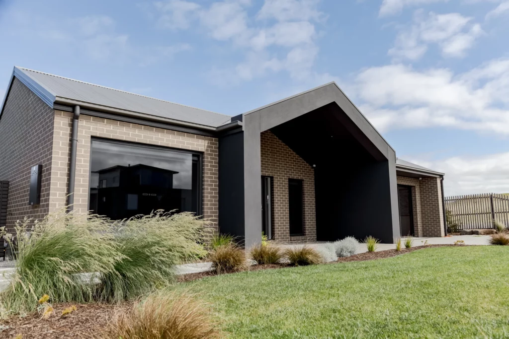 Barwon - Bryan + Petersen